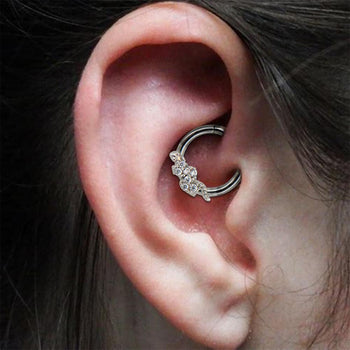 11 Things You Should Know About Daith Piercing In 2021 – OUFER BODY JEWELRY