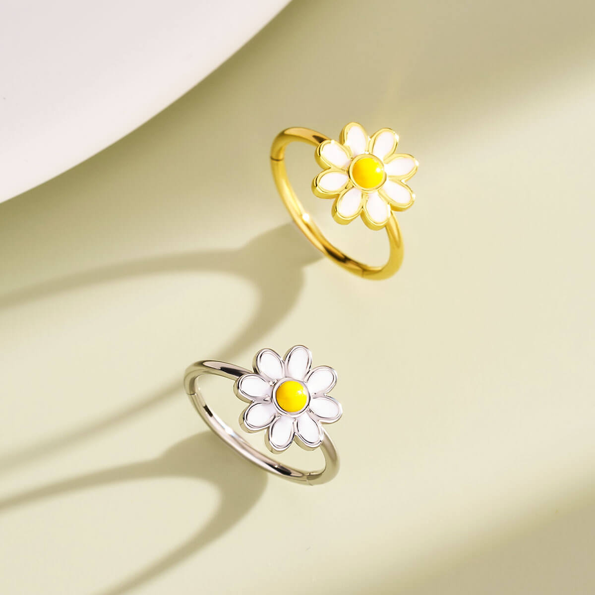 20G Hinged Segment Silver and Gold Daisy Nose Ring
