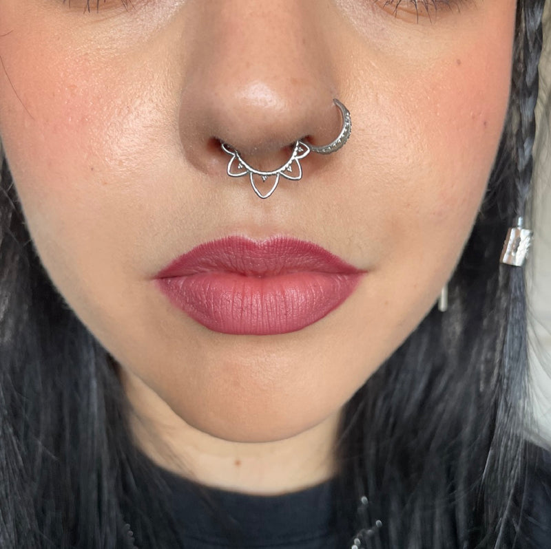 Oufer Titanium Lotus Flower Septum Ring