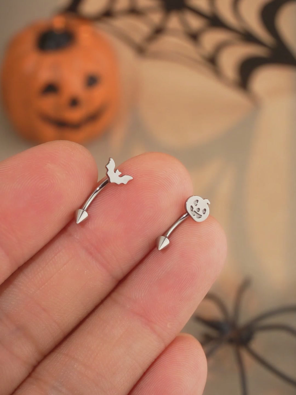 OUFER Bat Internally Threaded Titanium Rook Piercing Ring